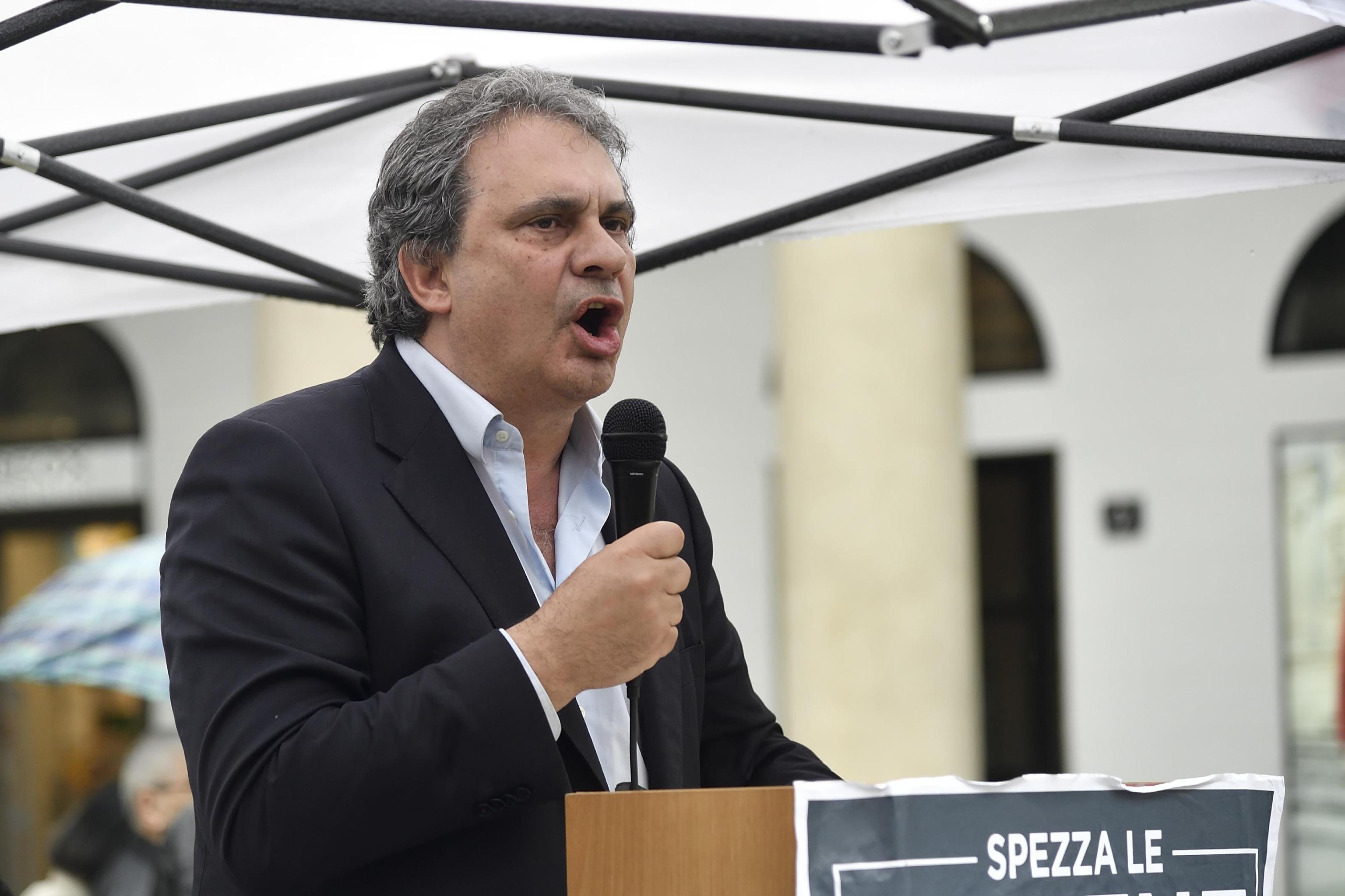 Roma, il leader di Forza Nuova Roberto Fiore fermato dalla Digos - Open