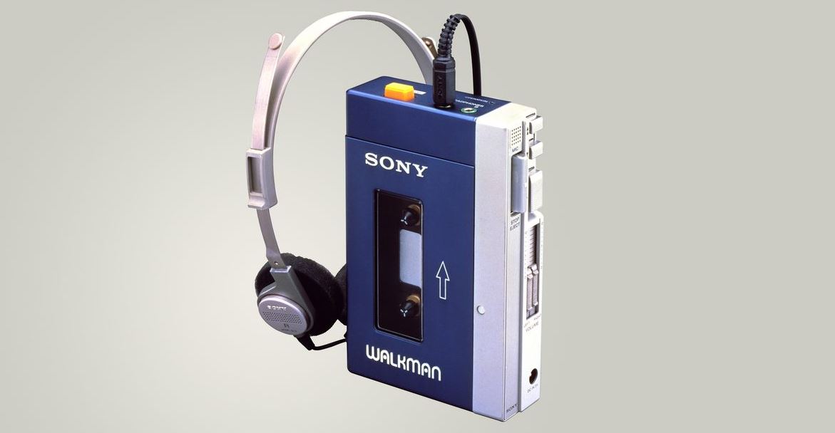 Venduto 40 anni fa il primo Walkman della storia: com'è cambiato l ...